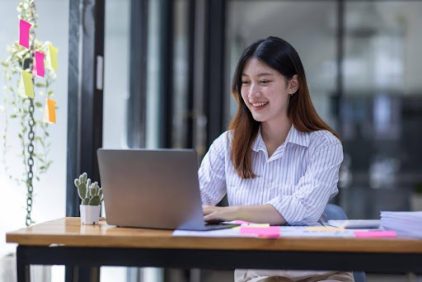 請求書支払い代行サービスとは何？その仕組みや利用するメリットについて解説 - INVOY